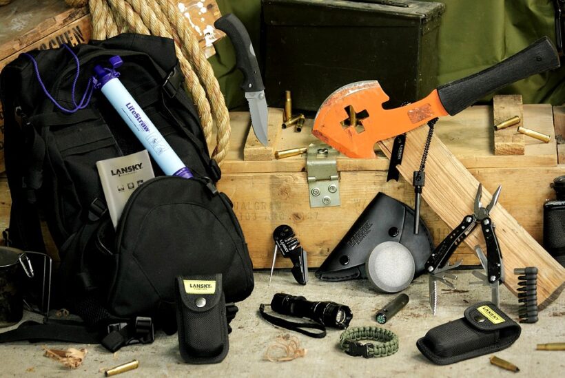 How to Make A Survival Kit: Best and Smart Ways on Kit Customization