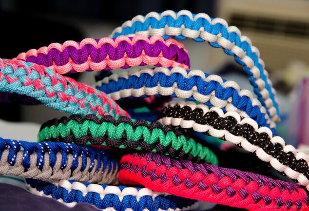 Paracord Braiding: DIY Instructions + Basic Paracord Projects