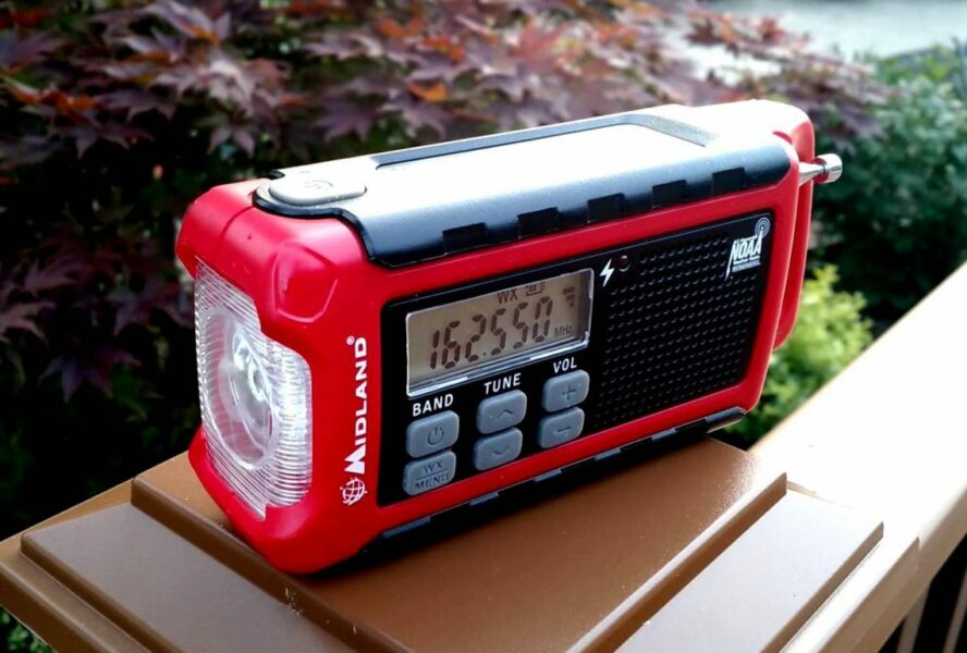 Best Emergency Radio: General Overview & Best Radios on The Market