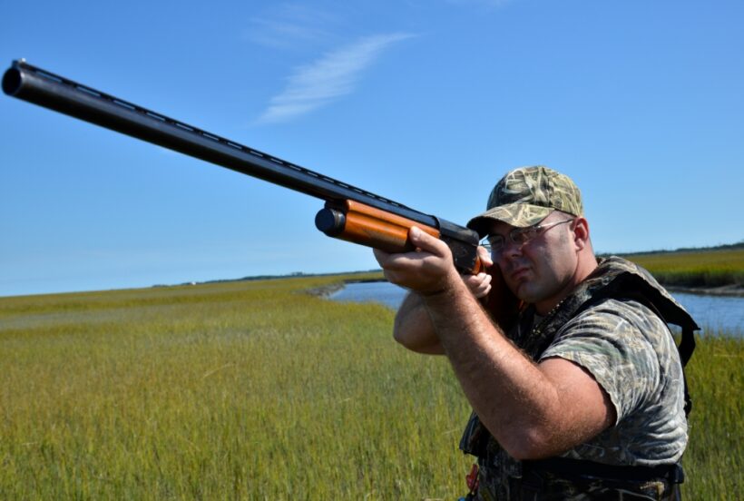 Best Duck Hunting Gun: How to Choose the Right Weapon + Hunting Tips
