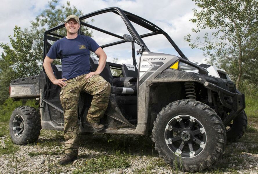 Survival Vehicle: Bug Out In Time to Live In A Post-Apocalyptic World