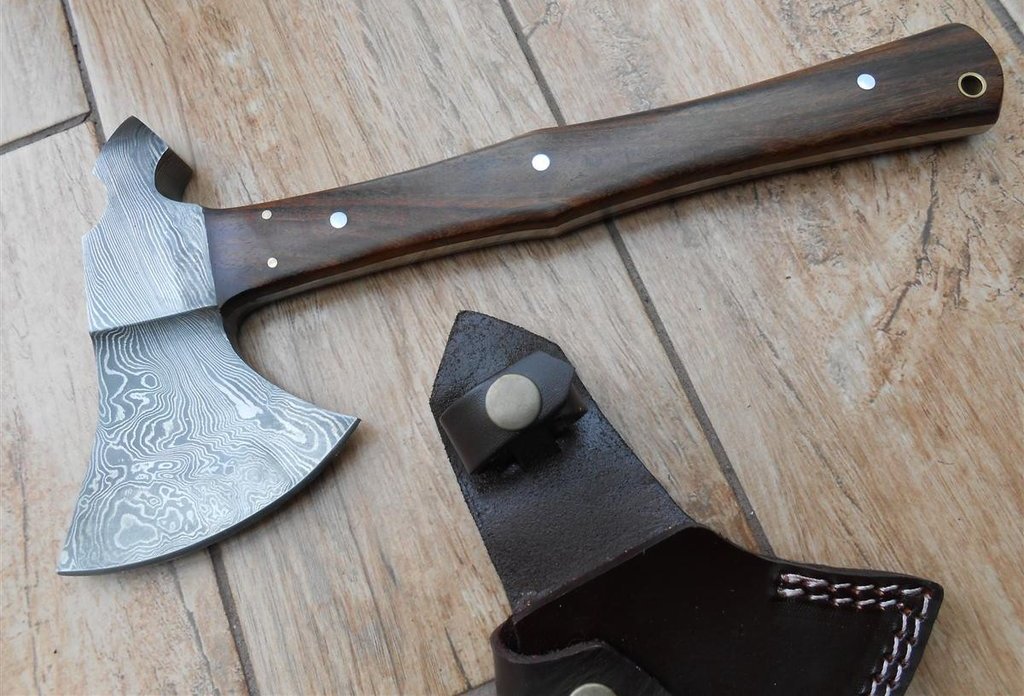 Best Tactical Tomahawk: Useful Tips for Both Pros And Beginners