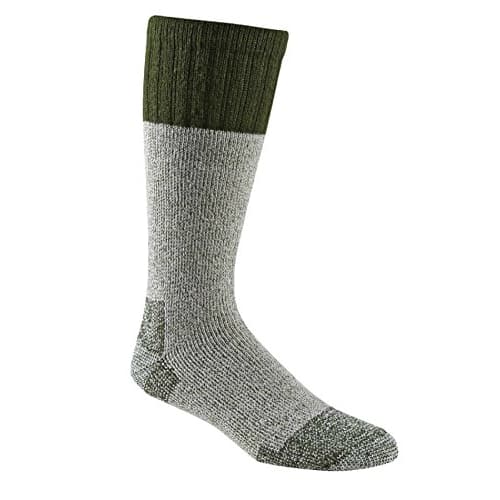 Warmest Socks: Expert’s Buying Advice and Top Picks Reviews