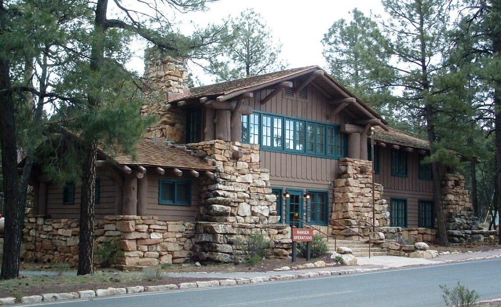 Tips for Hiking Alone: How to Stay Safe and Enjoy Nature Alone